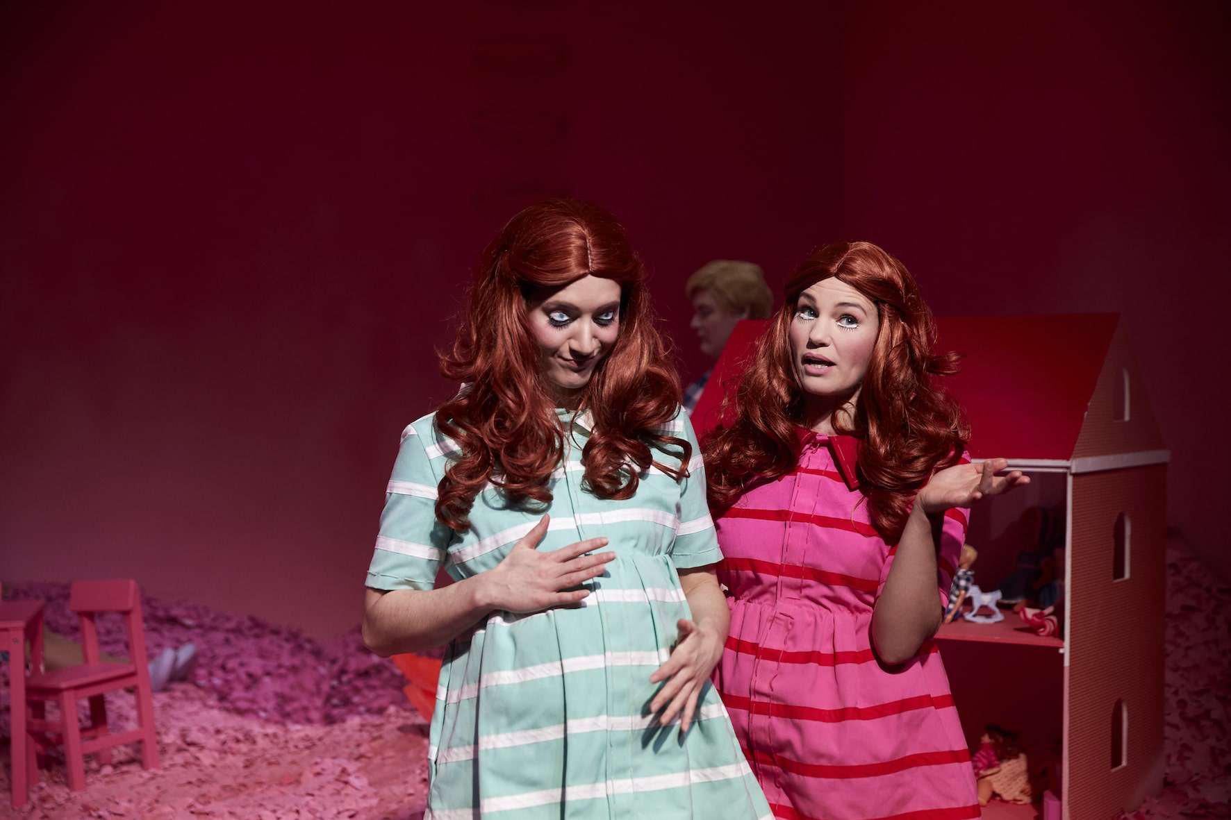 Mombie - livestreamet, pink kvindefortælling - Iscene