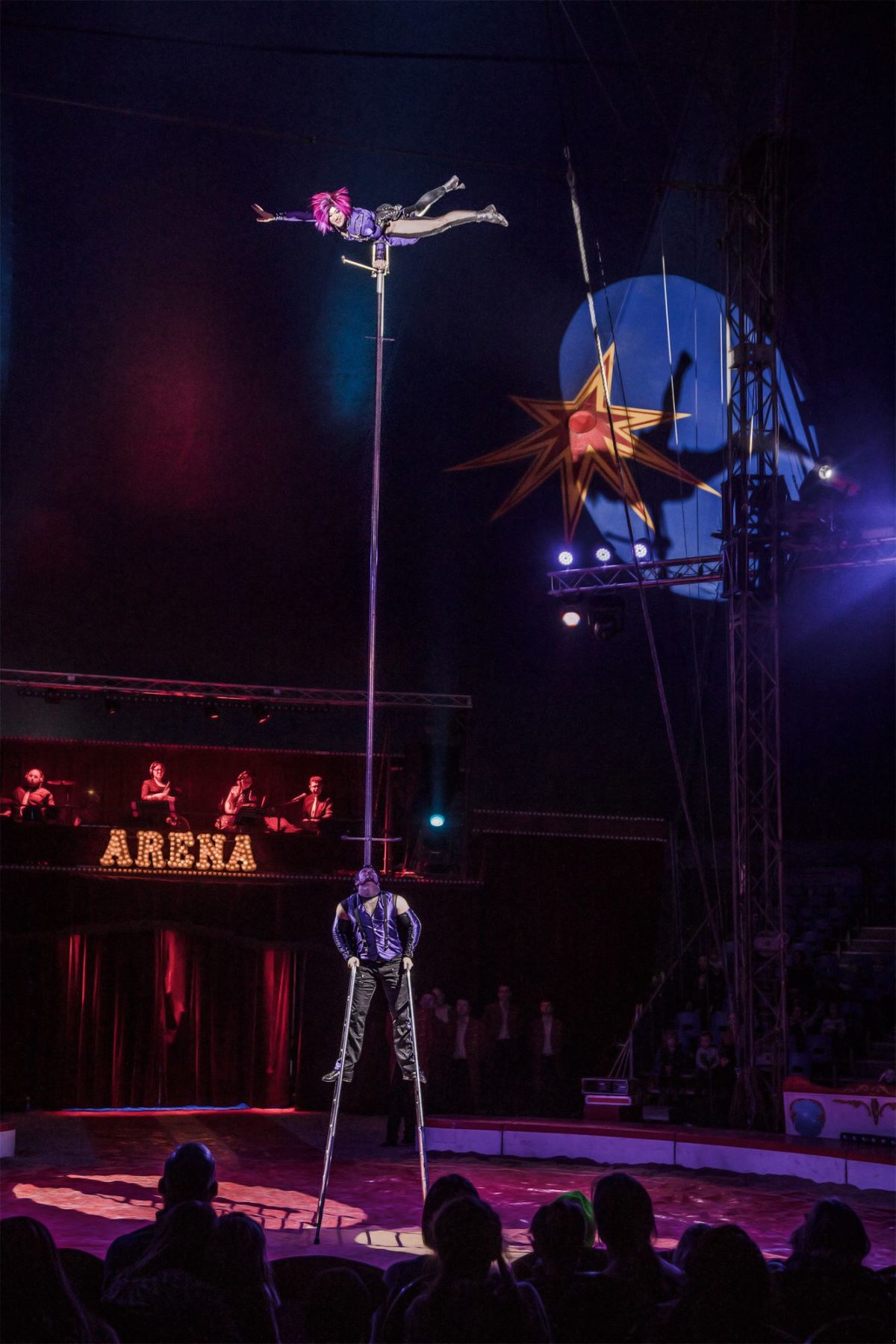 Cirkus Arena – et brag af en cirkusfest - Iscene