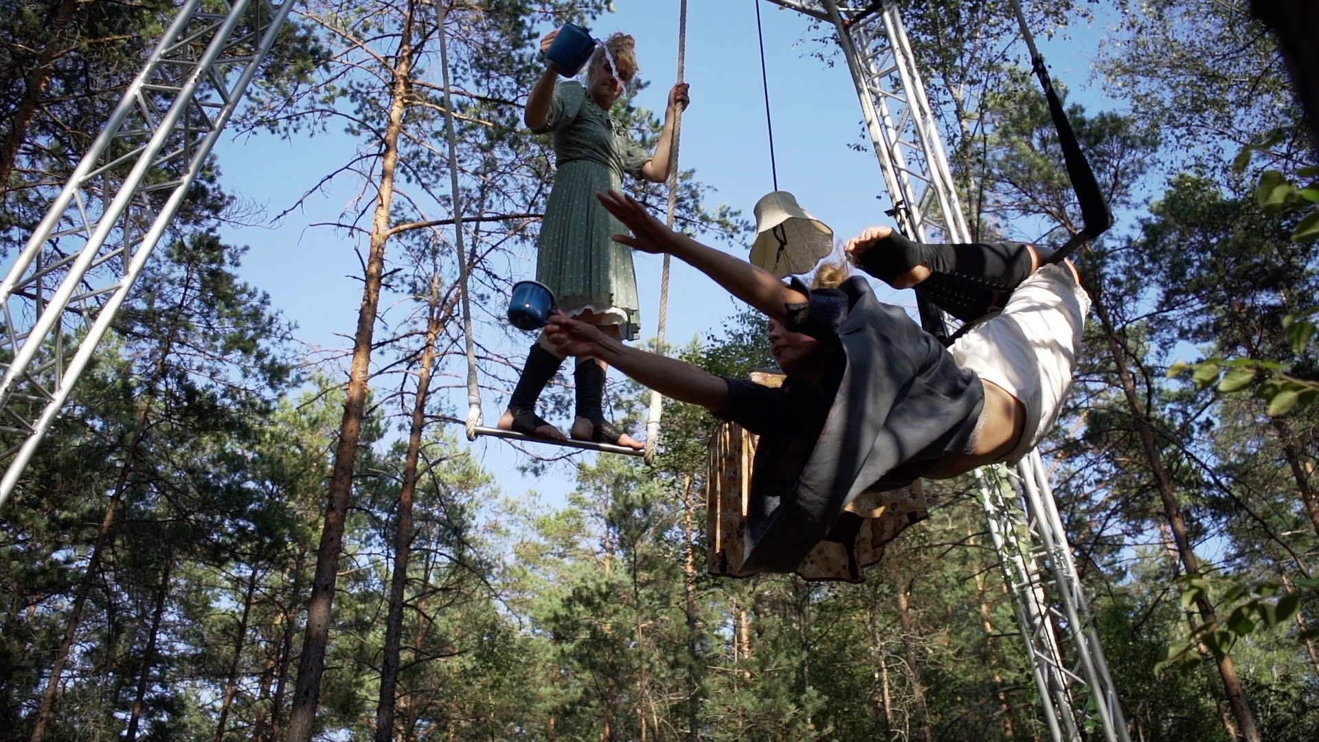 Te dig kønt - sød nycirkusforestilling kunne strammes mere op - Iscene