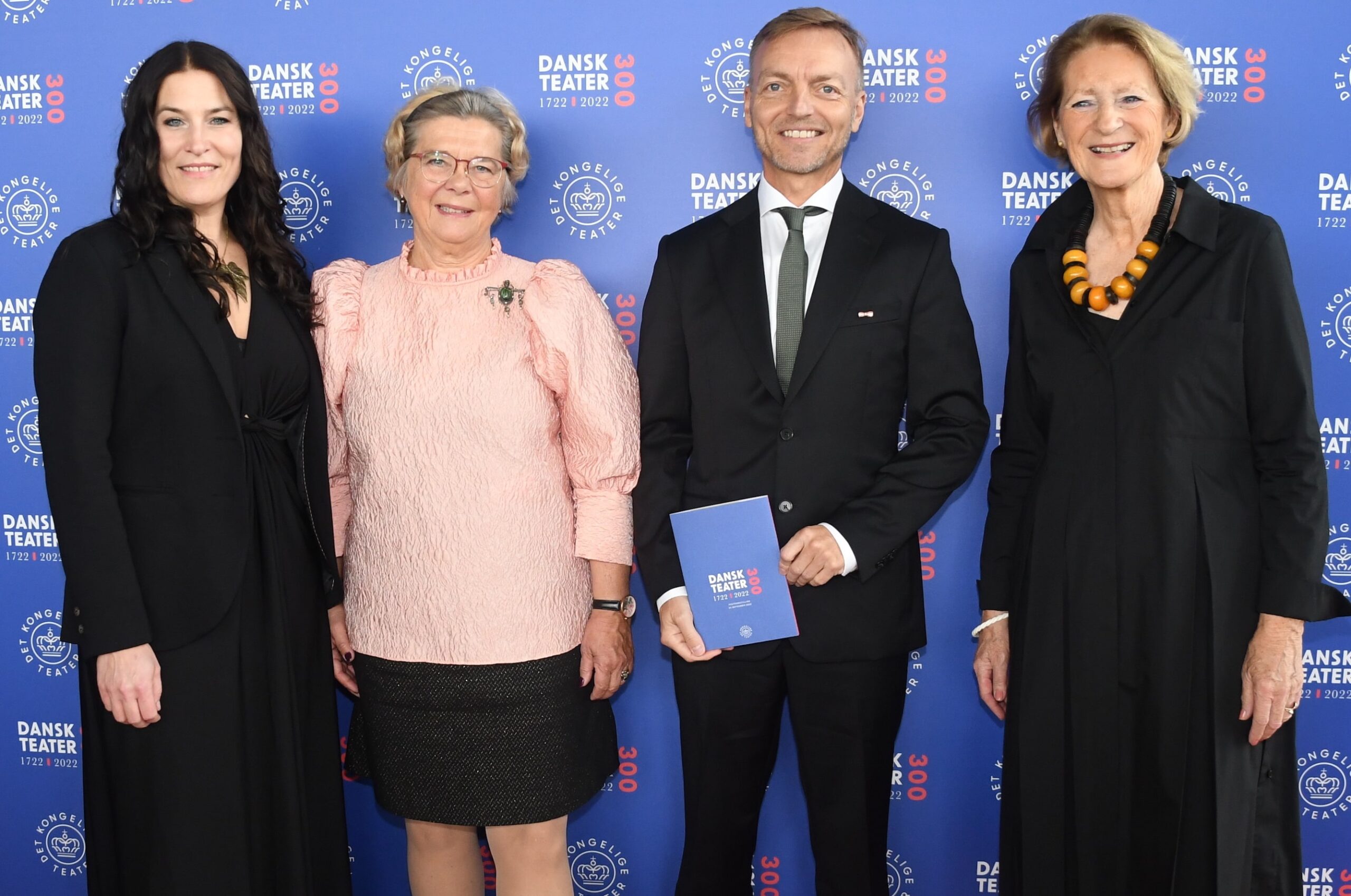 Dansk Teater 300 År - styregruppen gør status over projektet - Iscene