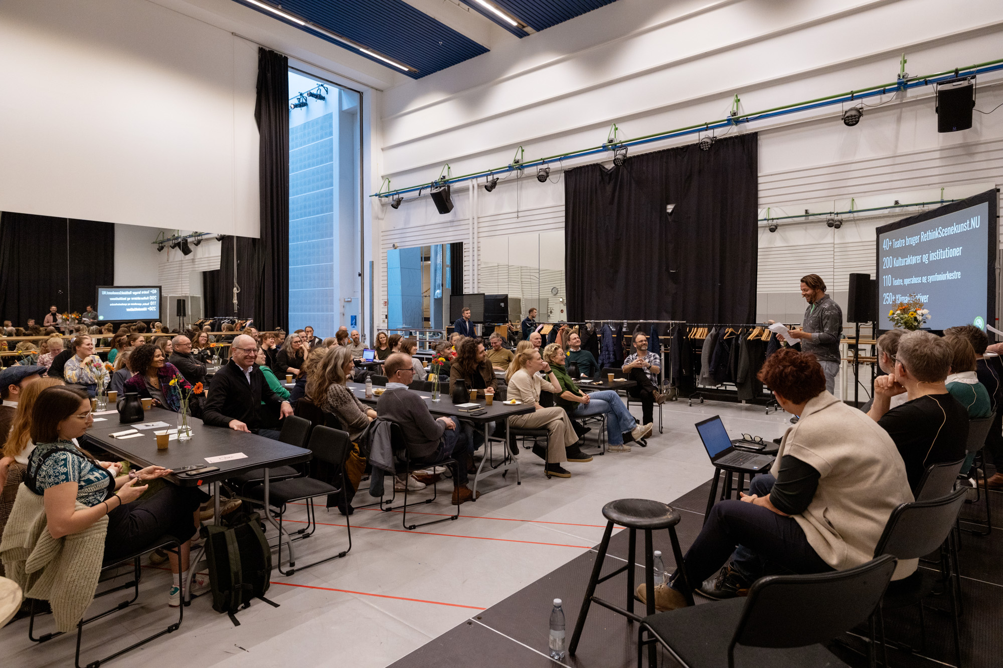 Bæredygtig Scenekunst NU lancerer Theatre Green Book på dansk - Iscene