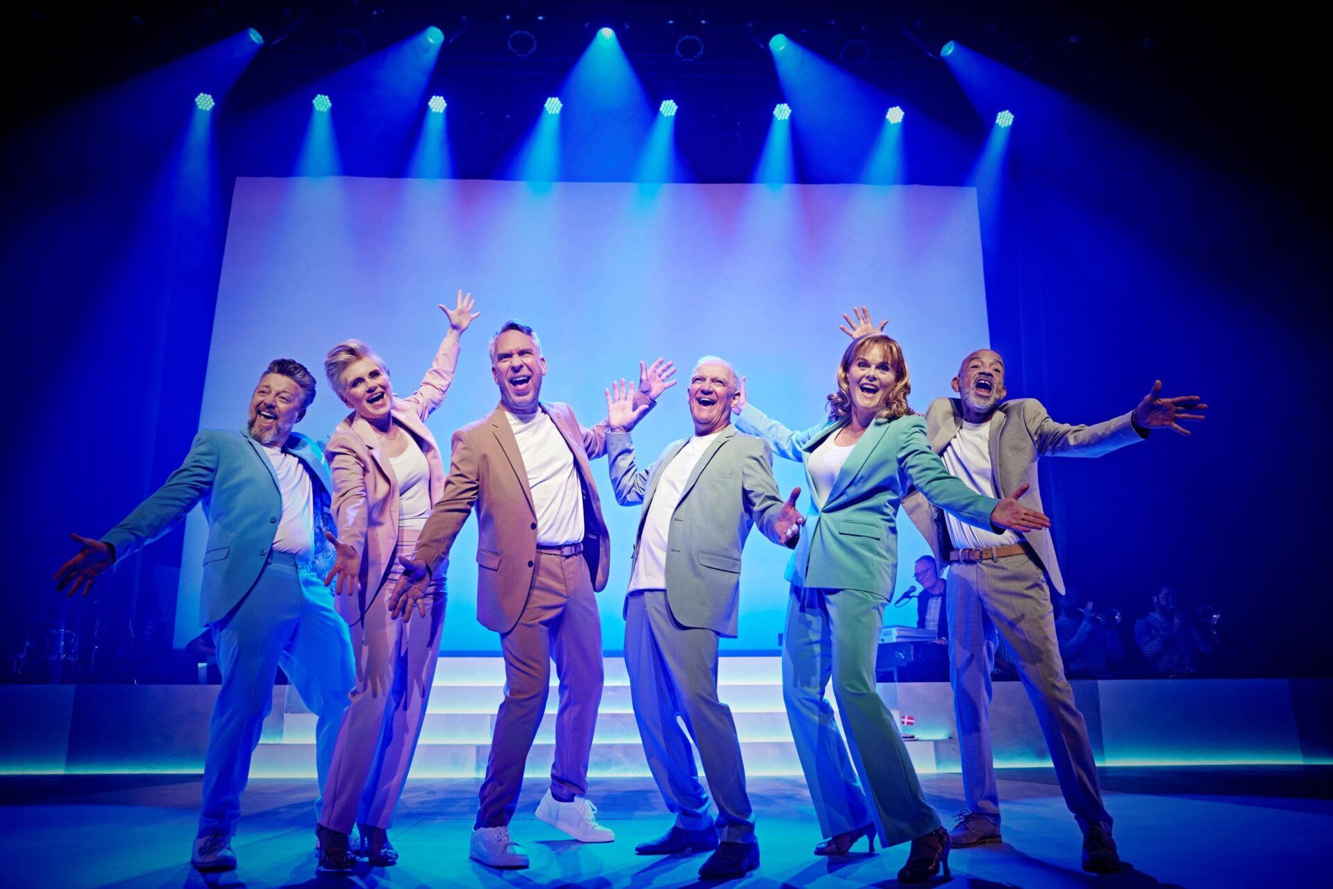 Hjørring Revyen 2023 - festlig fejring af de første 50 år - Iscene
