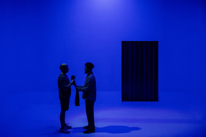 Sorte firkant giver ordet til de (eks)kriminelle - Iscene